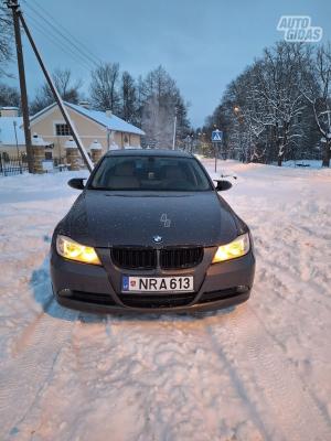 Pelēks BMW 325 2007 Viļņa, ar dzinēja tilpumu 2.50 L un nobraukumu 355 tūkst. km par 3500 €, foto  vietnē AUTOMOTO.COM.LV