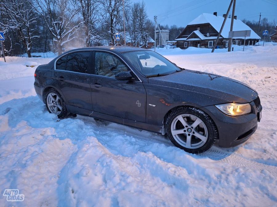 Pelēks BMW 325 2007 Viļņa, ar dzinēja tilpumu 2.50 L un nobraukumu 355 tūkst. km par 3500 €, foto 2 vietnē AUTOMOTO.COM.LV