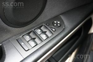 Pelēks BMW 325 2007 Rīga, ar dzinēja tilpumu 3.00 L un nobraukumu 334 tūkst. km par 4290 €, foto 9 vietnē AUTOMOTO.COM.LV