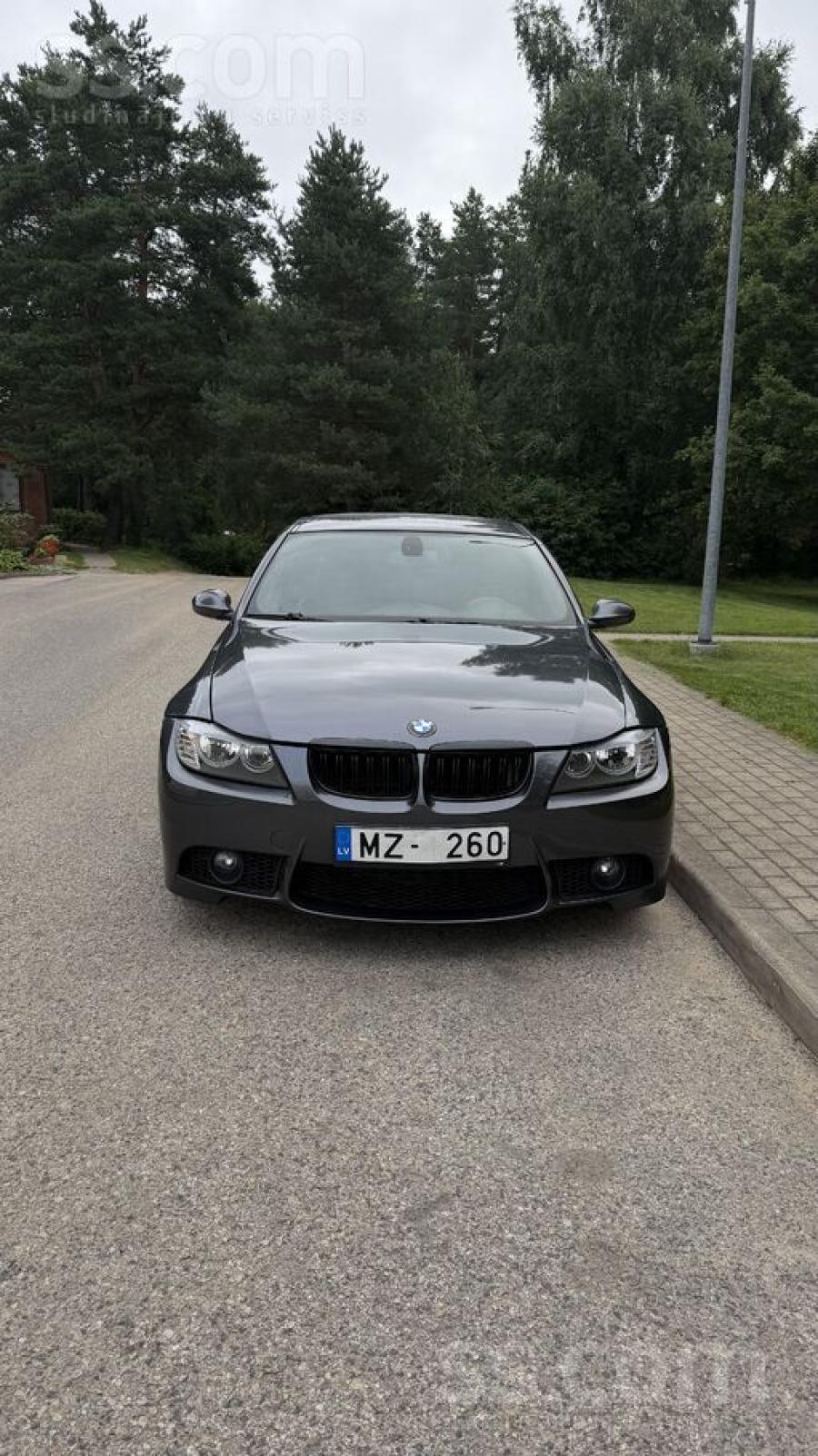 Grey BMW 325 2007 in Riga, with an engine capacity of 3.00 L and mileage of 303 thousand km for 5500 €, photo 1 on AUTOMOTO.COM.LV