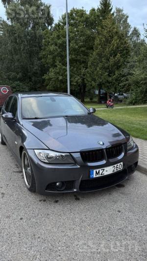 Grey BMW 325 2007 in Riga, with an engine capacity of 3.00 L and mileage of 303 thousand km for 5500 €, photo 3 on AUTOMOTO.COM.LV
