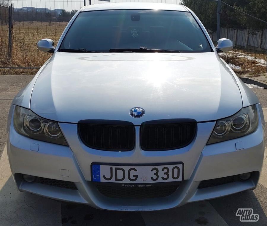 Grey BMW 325 2008 in Vilnius, with an engine capacity of 3.00 L and mileage of 282 thousand km for 5400 €, photo 5 on AUTOMOTO.COM.LV