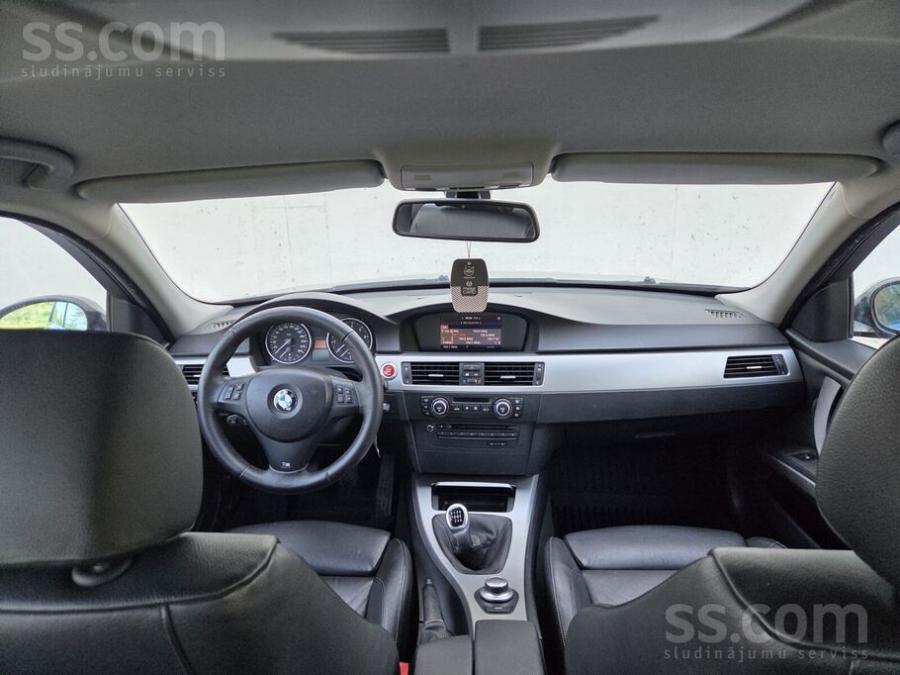 Grey BMW 325 2008 in Riga, with an engine capacity of 3.00 L and mileage of 400 thousand km for 5190 €, photo 29 on AUTOMOTO.COM.LV