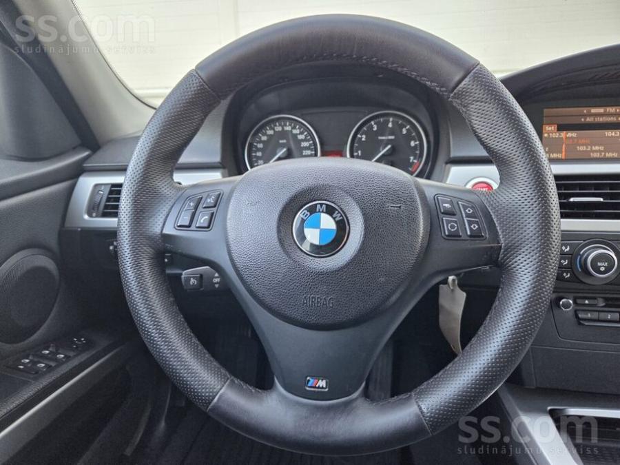 Grey BMW 325 2008 in Riga, with an engine capacity of 3.00 L and mileage of 400 thousand km for 5190 €, photo 30 on AUTOMOTO.COM.LV