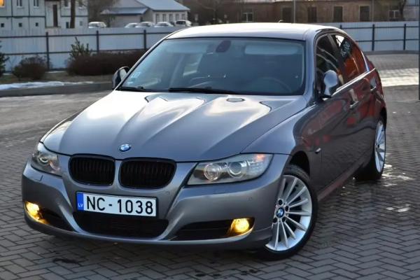 Pelēks BMW 325 2008 Jēkabpils, ar dzinēja tilpumu 3.00 L un nobraukumu 235 tūkst. km par 7770 €, foto 1 vietnē AUTOMOTO.COM.LV