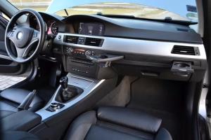 Grey BMW 325 2008 in Jekabpils, with an engine capacity of 3.00 L and mileage of 235 thousand km for 7770 €, photo 12 on AUTOMOTO.COM.LV