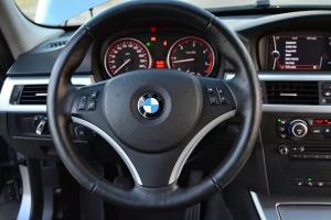 Grey BMW 325 2008 in Jekabpils, with an engine capacity of 3.00 L and mileage of 235 thousand km for 7770 €, photo 20 on AUTOMOTO.COM.LV
