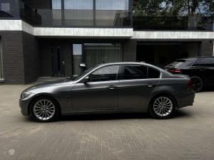 Grey BMW 325 2009 in Vilnius, with an engine capacity of 2.99 L and mileage of 220 thousand km for 6999 €, photo 6 on AUTOMOTO.COM.LV