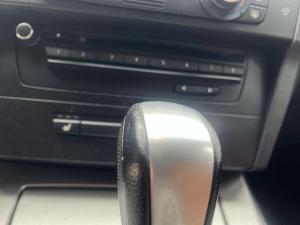 Grey BMW 325 2009 in Vilnius, with an engine capacity of 2.99 L and mileage of 220 thousand km for 6999 €, photo 16 on AUTOMOTO.COM.LV