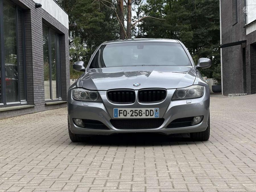 Серый БМВ 325 2009 в Вильнюс, объемом двигателя 2.99 л и пробегом 220 тыс. км за 6750 €, фото 3 на AUTOMOTO.COM.LV