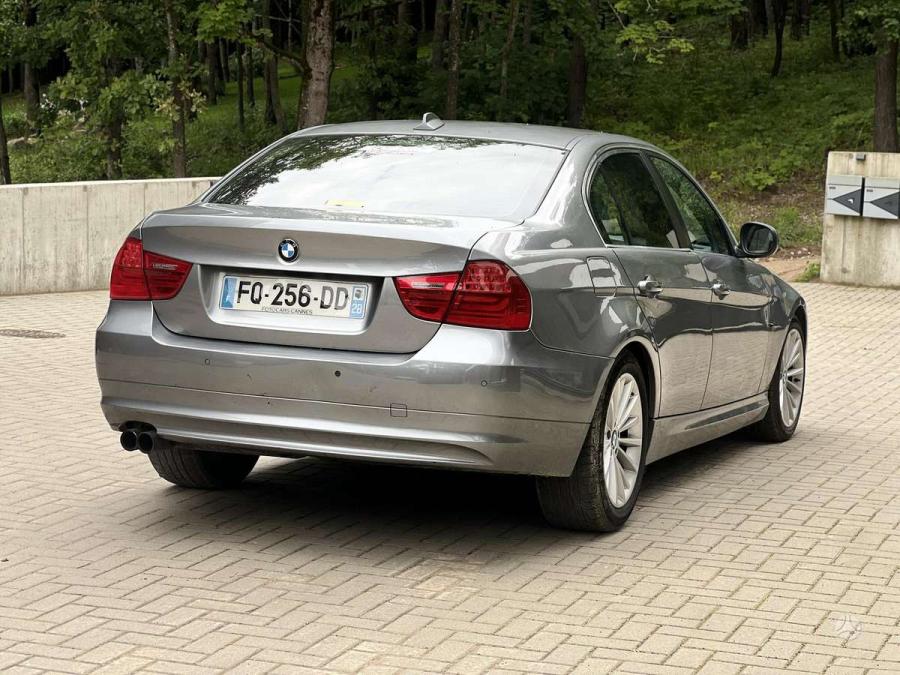 Серый БМВ 325 2009 в Вильнюс, объемом двигателя 2.99 л и пробегом 220 тыс. км за 6750 €, фото 6 на AUTOMOTO.COM.LV