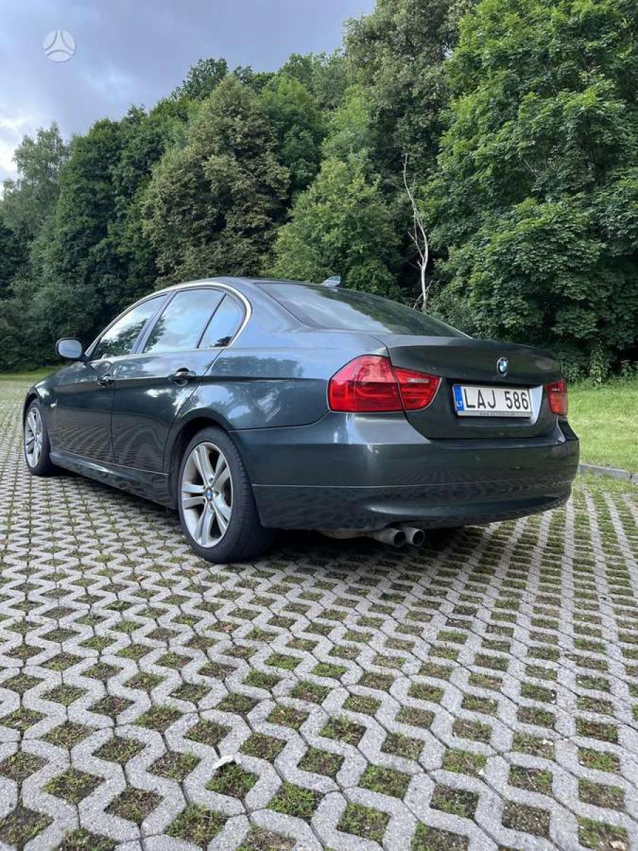 Grey BMW 325 2009 in Vilnius, with an engine capacity of 2.99 L and mileage of 311 thousand km for 6400 €, photo 5 on AUTOMOTO.COM.LV