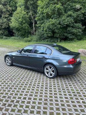 Grey BMW 325 2009 in Vilnius, with an engine capacity of 2.99 L and mileage of 311 thousand km for 6400 €, photo 6 on AUTOMOTO.COM.LV