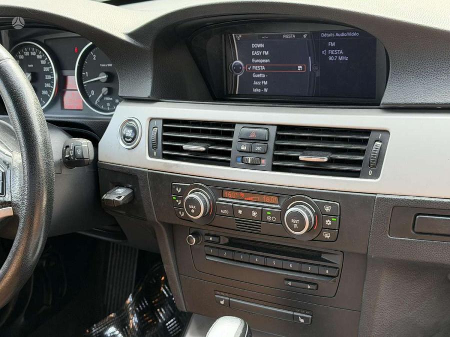 Pelēks BMW 325 2009 Viļņa, ar dzinēja tilpumu 2.99 L un nobraukumu 220 tūkst. km par 6250 €, foto 9 vietnē AUTOMOTO.COM.LV