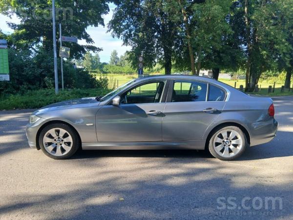 Grey BMW 325 2009 in Ogre, with an engine capacity of 3.00 L and mileage of 288 thousand km for 4750 €, photo 2 on AUTOMOTO.COM.LV