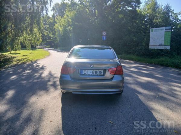 Grey BMW 325 2009 in Ogre, with an engine capacity of 3.00 L and mileage of 288 thousand km for 4750 €, photo 4 on AUTOMOTO.COM.LV