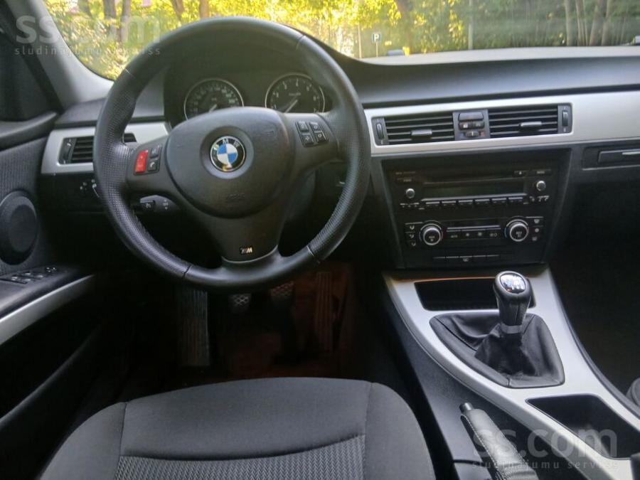 Pelēks BMW 325 2009 Ogre, ar dzinēja tilpumu 3.00 L un nobraukumu 288 tūkst. km par 4750 €, foto 13 vietnē AUTOMOTO.COM.LV