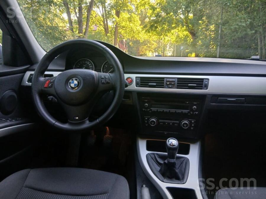 Pelēks BMW 325 2009 Ogre, ar dzinēja tilpumu 3.00 L un nobraukumu 288 tūkst. km par 4750 €, foto 14 vietnē AUTOMOTO.COM.LV