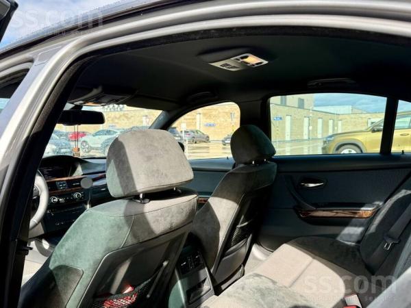 Grey BMW 325 2009 in Riga, with an engine capacity of 3.00 L and mileage of 248 thousand km for 6150 €, photo 11 on AUTOMOTO.COM.LV