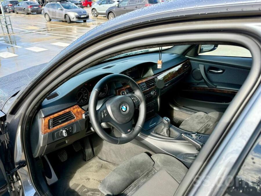 Pelēks BMW 325 2009 Rīga, ar dzinēja tilpumu 3.00 L un nobraukumu 248 tūkst. km par 6150 €, foto 12 vietnē AUTOMOTO.COM.LV