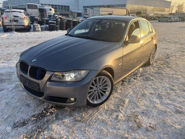 Pelēks BMW 325 2010 Marijampole, ar dzinēja tilpumu 2.99 L un nobraukumu 284 tūkst. km par 5950 €, foto 1 vietnē AUTOMOTO.COM.LV
