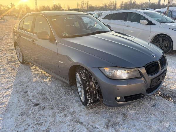 Pelēks BMW 325 2010 Marijampole, ar dzinēja tilpumu 2.99 L un nobraukumu 284 tūkst. km par 5950 €, foto 6 vietnē AUTOMOTO.COM.LV