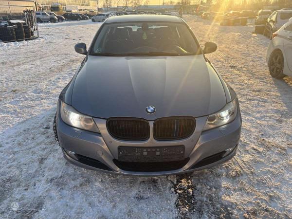 Pelēks BMW 325 2010 Marijampole, ar dzinēja tilpumu 2.99 L un nobraukumu 284 tūkst. km par 5950 €, foto 7 vietnē AUTOMOTO.COM.LV