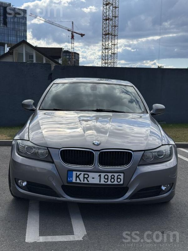 Pelēks BMW 325 2010 Rīga, ar dzinēja tilpumu 3.00 L un nobraukumu 325 tūkst. km par 8500 €, foto 6 vietnē AUTOMOTO.COM.LV