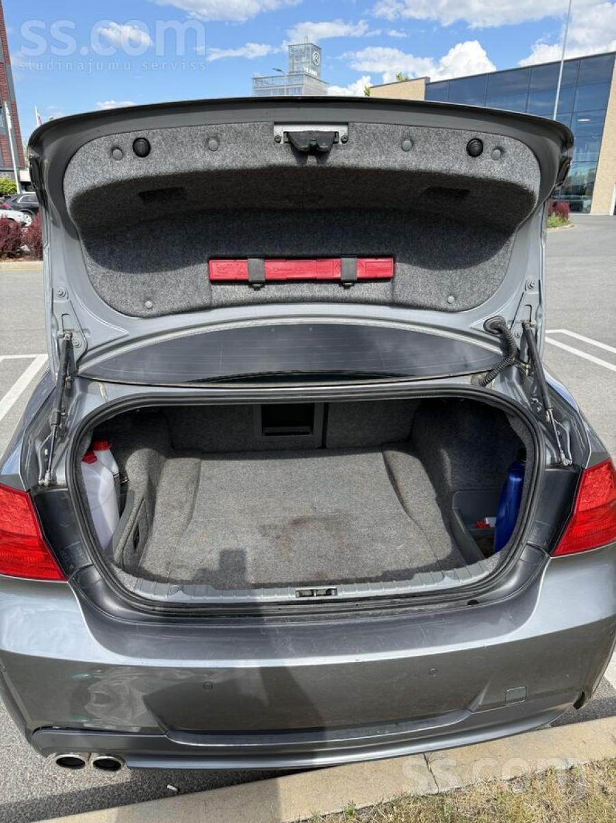 Grey BMW 325 2010 in Riga, with an engine capacity of 3.00 L and mileage of 325 thousand km for 8500 €, photo 27 on AUTOMOTO.COM.LV