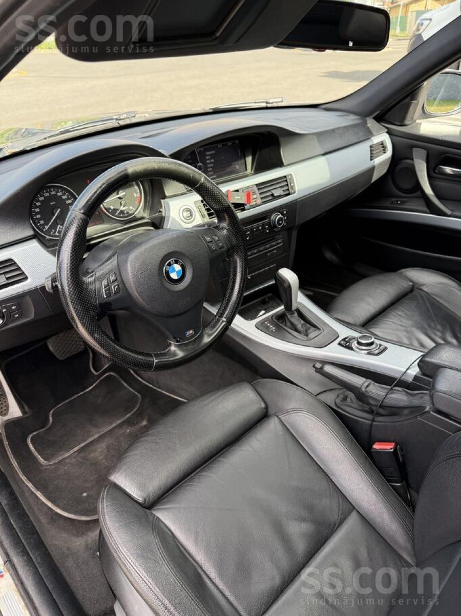 Grey BMW 325 2010 in Riga, with an engine capacity of 3.00 L and mileage of 325 thousand km for 8500 €, photo 18 on AUTOMOTO.COM.LV