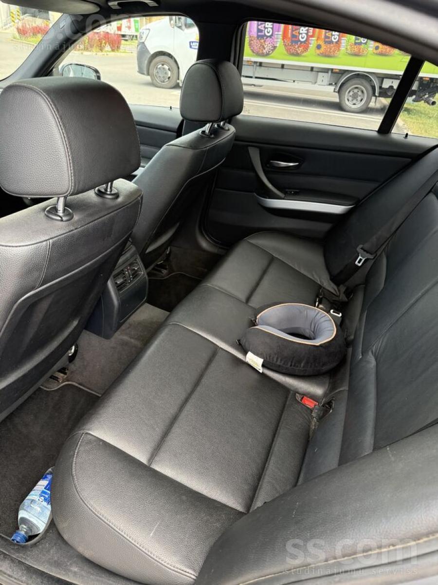 Grey BMW 325 2010 in Riga, with an engine capacity of 3.00 L and mileage of 325 thousand km for 8500 €, photo 24 on AUTOMOTO.COM.LV
