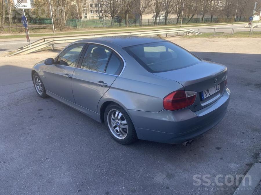 Grey BMW 325 2015 in Riga, with an engine capacity of 2.50 L and mileage of 276 thousand km for 2650 €, photo 5 on AUTOMOTO.COM.LV