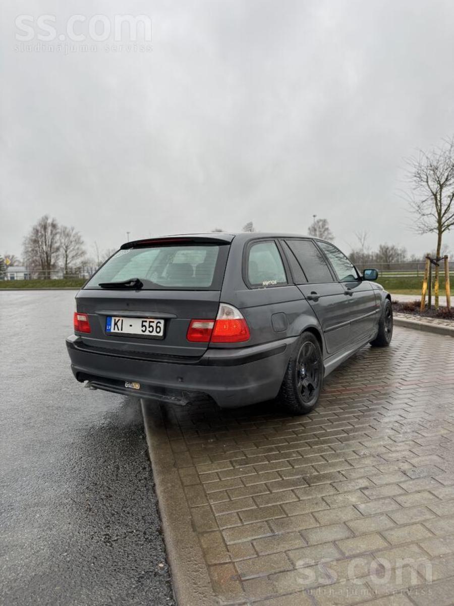 Grey BMW 325 2001 in Bauska, with an engine capacity of 2.50 L and mileage of 366 thousand km for 2800 €, photo 3 on AUTOMOTO.COM.LV