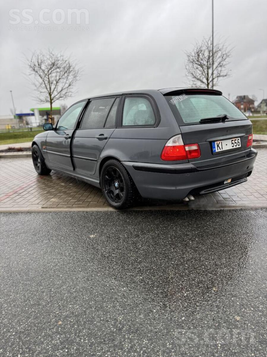 Grey BMW 325 2001 in Bauska, with an engine capacity of 2.50 L and mileage of 366 thousand km for 2800 €, photo 4 on AUTOMOTO.COM.LV