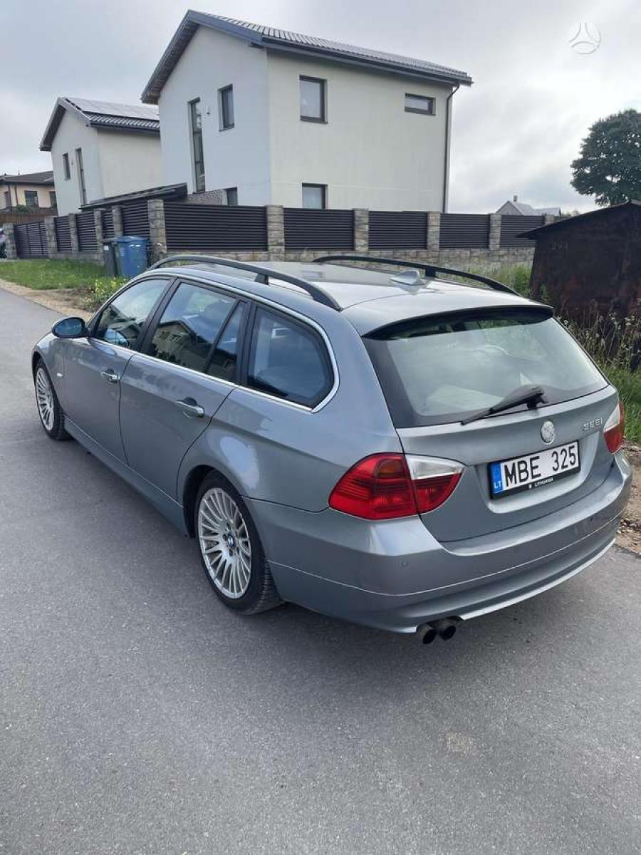 Pelēks BMW 325 2005 Viļņa, ar dzinēja tilpumu 2.50 L un nobraukumu 295 tūkst. km par 3000 €, foto 7 vietnē AUTOMOTO.COM.LV