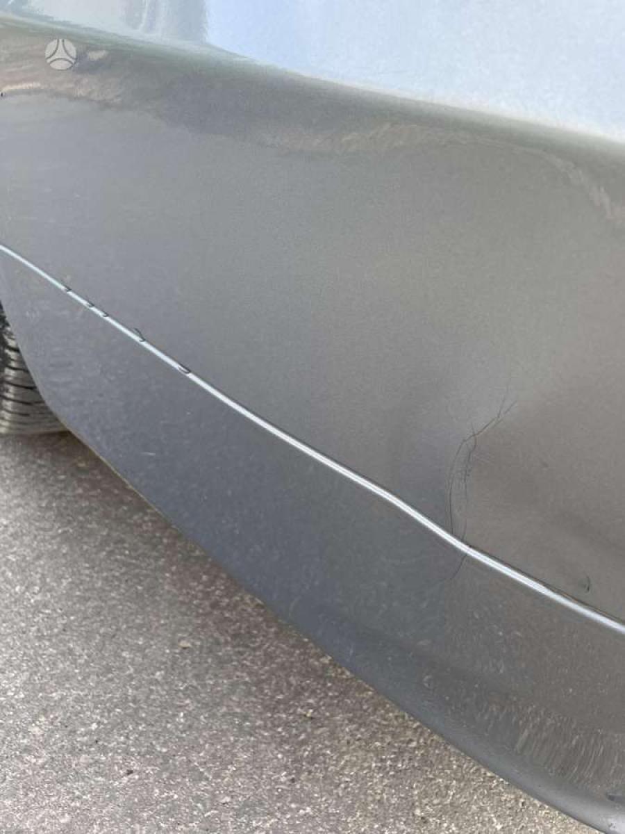 Pelēks BMW 325 2005 Viļņa, ar dzinēja tilpumu 2.50 L un nobraukumu 295 tūkst. km par 3000 €, foto 11 vietnē AUTOMOTO.COM.LV