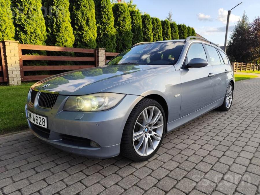Grey BMW 325 2005 in Ogre, with an engine capacity of 2.50 L and mileage of 350 thousand km for 2950 €, photo 1 on AUTOMOTO.COM.LV