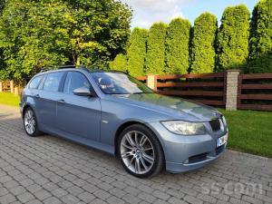 Grey BMW 325 2005 in Ogre, with an engine capacity of 2.50 L and mileage of 350 thousand km for 2950 €, photo 3 on AUTOMOTO.COM.LV