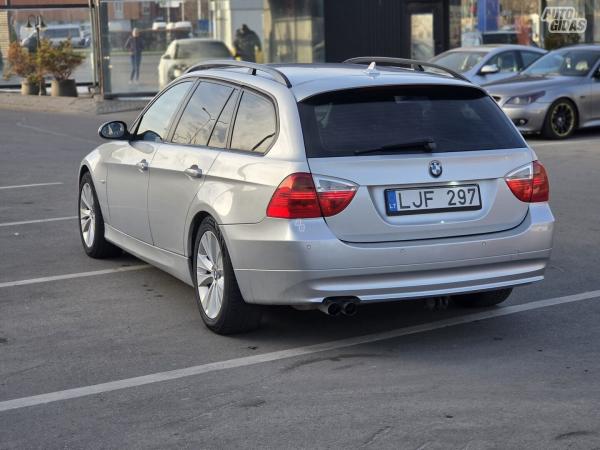 Pelēks BMW 325 2006 Klaipėda, ar dzinēja tilpumu 2.50 L un nobraukumu 301 tūkst. km par 2950 €, foto 4 vietnē AUTOMOTO.COM.LV