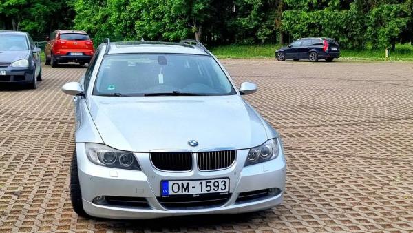 Серый БМВ 325 2006 в Цесис, объемом двигателя 3.00 л и пробегом 395 тыс. км за 4100 €, фото 2 на AUTOMOTO.COM.LV