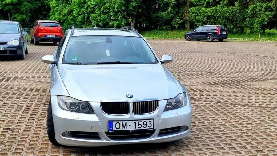 Pelēks BMW 325 2006 Cēsis, ar dzinēja tilpumu 3.00 L un nobraukumu 395 tūkst. km par 4100 €, foto 3 vietnē AUTOMOTO.COM.LV