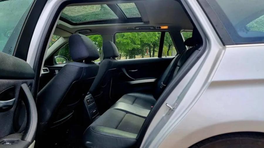 Pelēks BMW 325 2006 Cēsis, ar dzinēja tilpumu 3.00 L un nobraukumu 395 tūkst. km par 4100 €, foto 18 vietnē AUTOMOTO.COM.LV