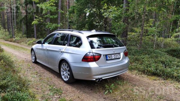 Pelēks BMW 325 2006 Ogre, ar dzinēja tilpumu 3.00 L un nobraukumu 366 tūkst. km par 4050 €, foto 4 vietnē AUTOMOTO.COM.LV
