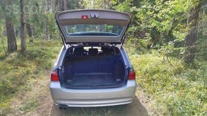 Grey BMW 325 2006 in Ogre, with an engine capacity of 3.00 L and mileage of 366 thousand km for 4050 €, photo 11 on AUTOMOTO.COM.LV