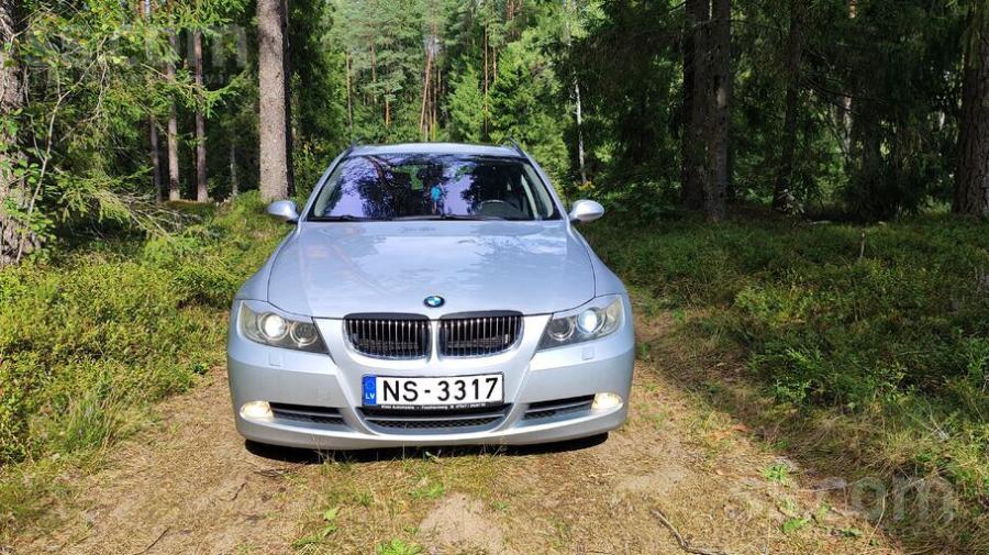 Grey BMW 325 2006 in Ogre, with an engine capacity of 3.00 L and mileage of 366 thousand km for 4050 €, photo 13 on AUTOMOTO.COM.LV