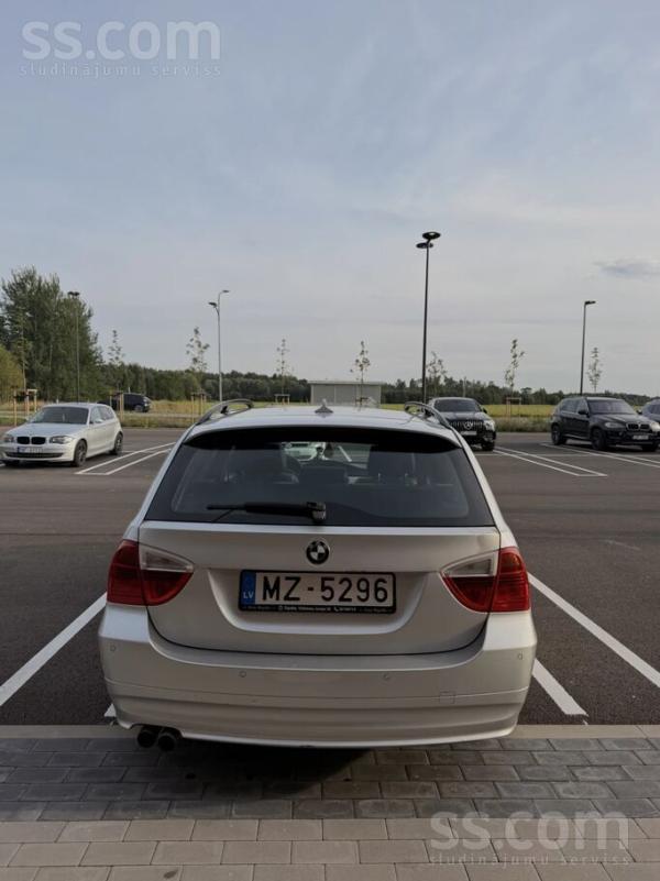 Pelēks BMW 325 2006 Rīga, ar dzinēja tilpumu 2.50 L un nobraukumu 344 tūkst. km par 2700 €, foto 5 vietnē AUTOMOTO.COM.LV