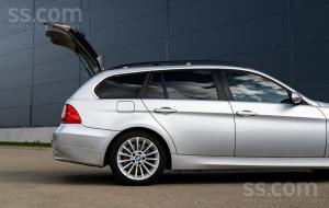 Grey BMW 325 2007 in Riga, with an engine capacity of 3.00 L and mileage of 368 thousand km for 3500 €, photo 9 on AUTOMOTO.COM.LV