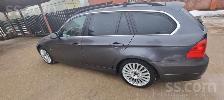 Grey BMW 325 2007 in Daugavpils, with an engine capacity of 3.00 L and mileage of 264 thousand km for 3700 €, photo 12 on AUTOMOTO.COM.LV