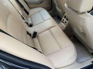 Grey BMW 325 2007 in Utena, with an engine capacity of 3.00 L and mileage of 315 thousand km for 3999 €, photo 17 on AUTOMOTO.COM.LV