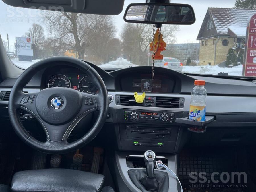 Grey BMW 325 2007 in Riga, with an engine capacity of 3.00 L and mileage of 416 thousand km for 3300 €, photo 10 on AUTOMOTO.COM.LV